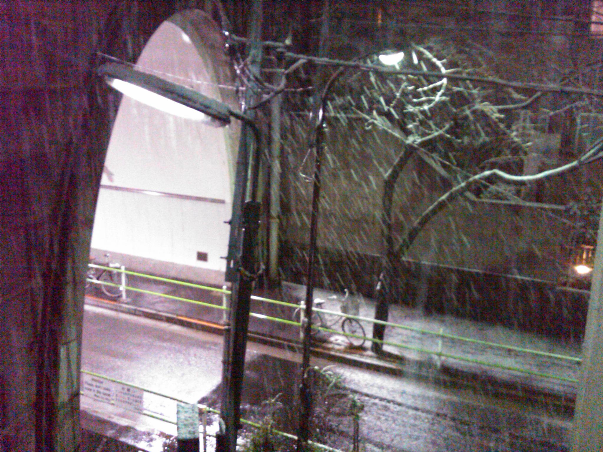 A snowy night in Tokyo 東京の雪の夜 – the tokyo files 東京ファイル