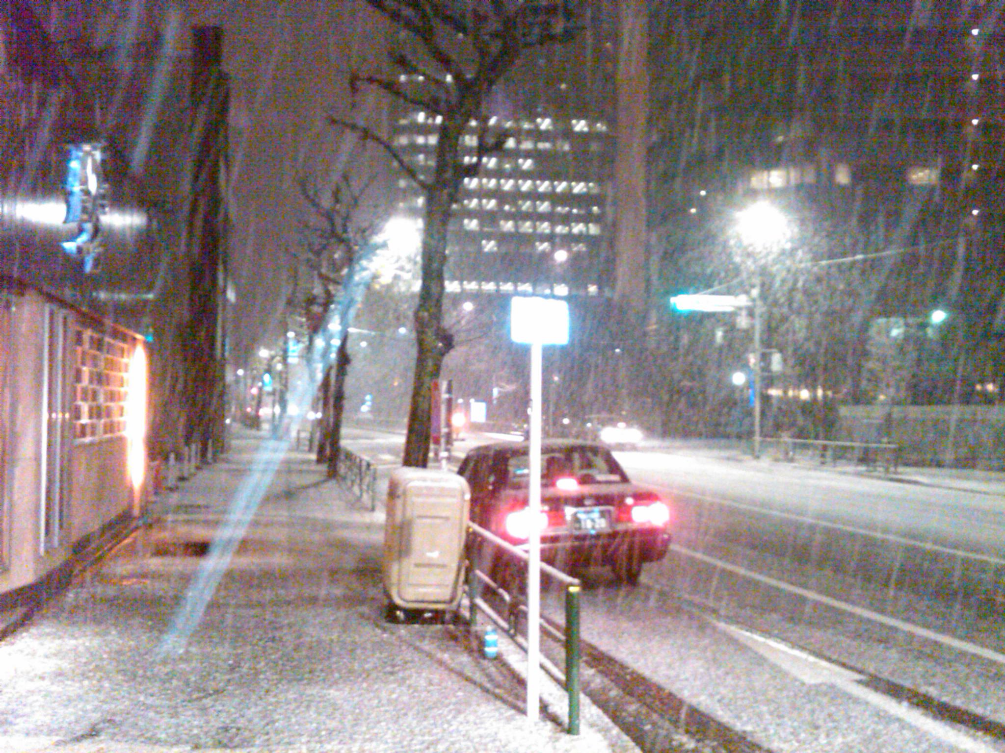 A snowy night in Tokyo 東京の雪の夜 – the tokyo files 東京ファイル