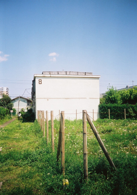 Ghosts of Showa: the Karasuyama apartment complex (danchi), gated ...