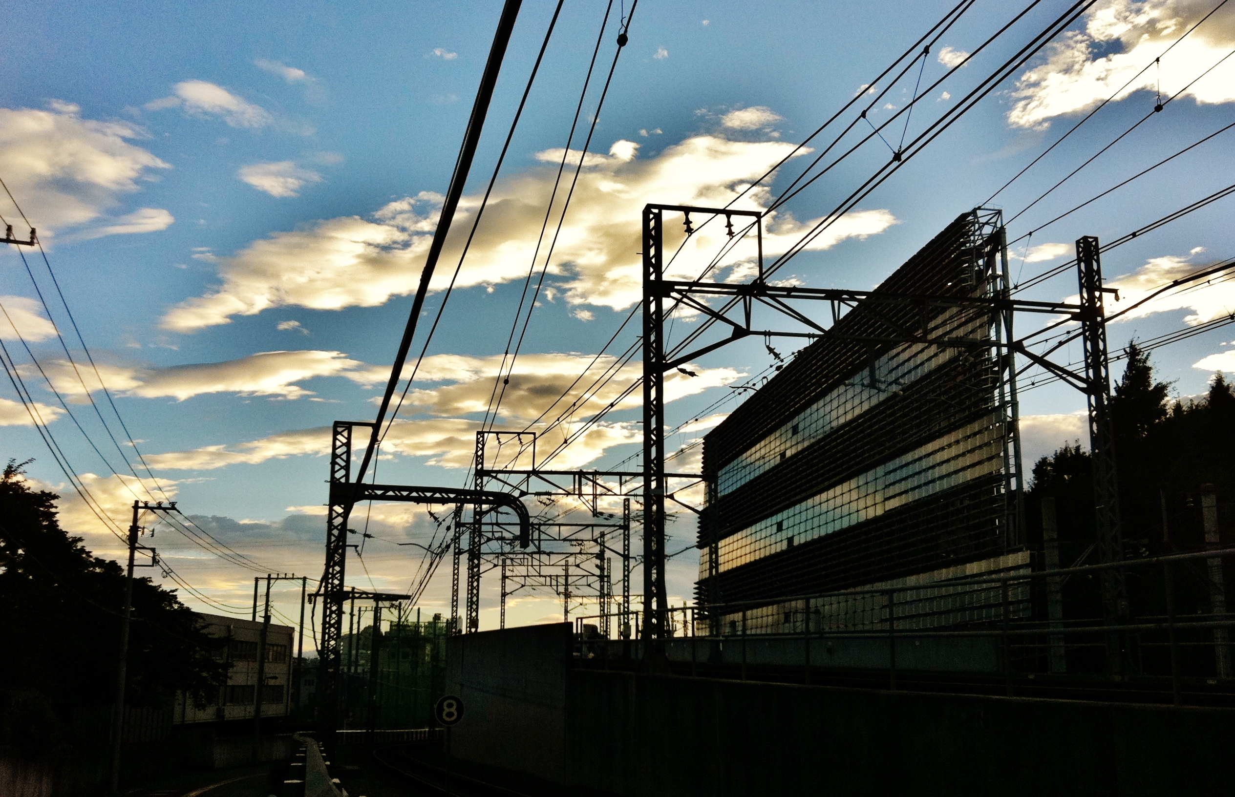 A bright idea: 4,570 solar panels, the Tokyo Tech way 環境エネルギーイノベーション棟 ...