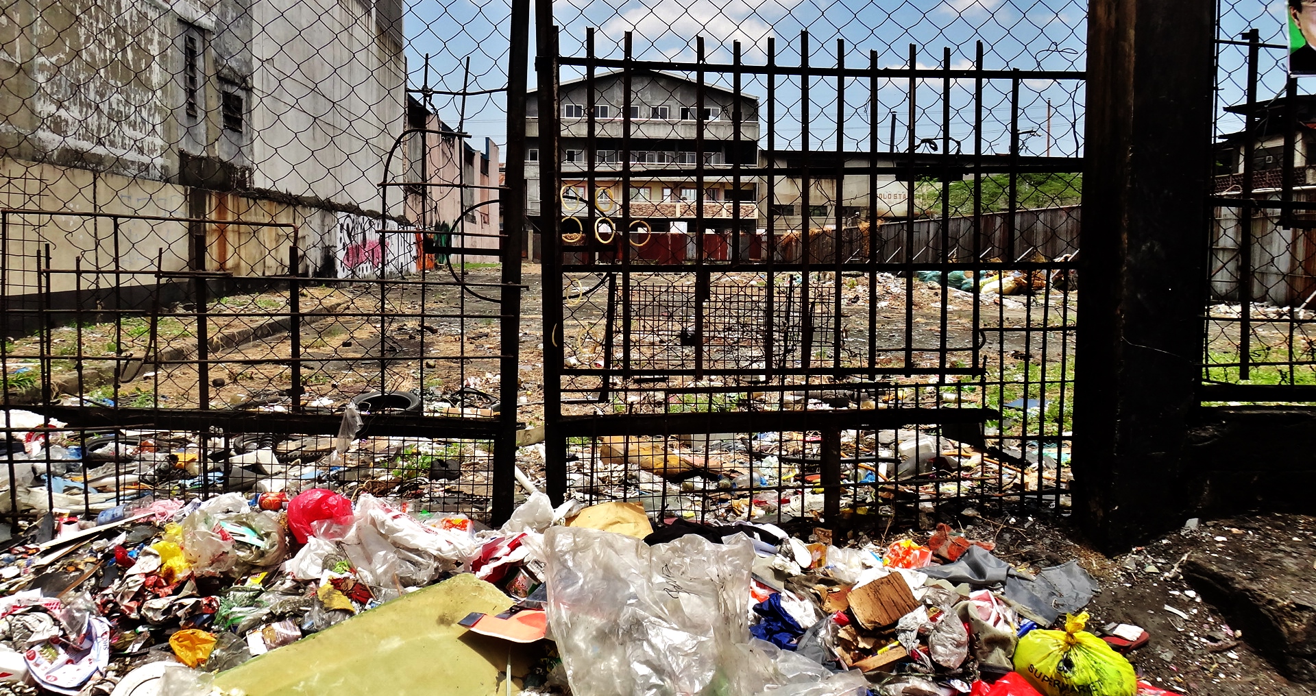Manila trash empty lot – the tokyo files 東京ファイル