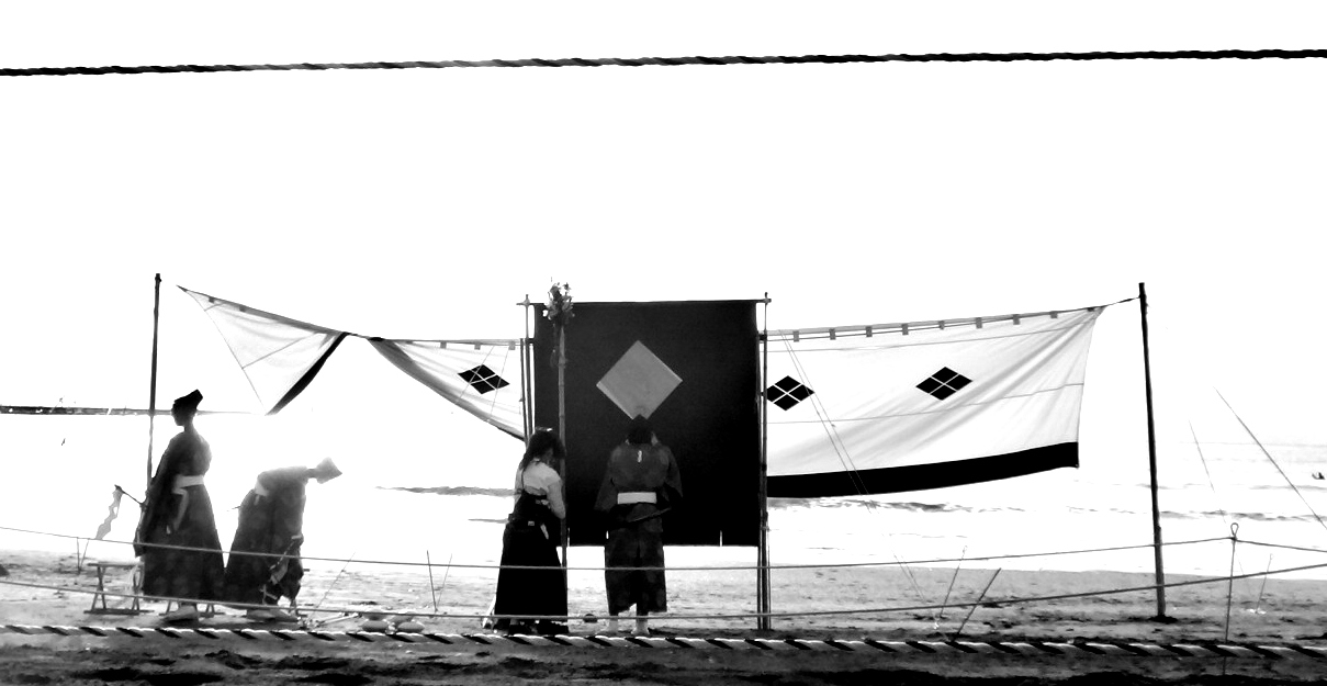 4. Yabusame Zushi beach setting target – the tokyo files 東京ファイル